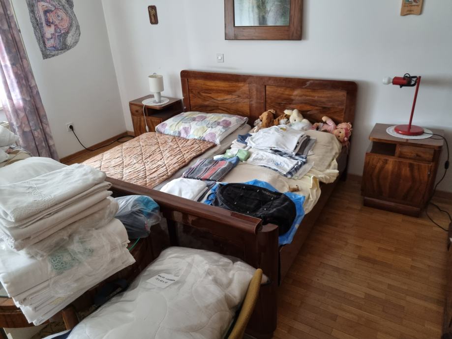 Podarim starinsko pohištvo spalnica