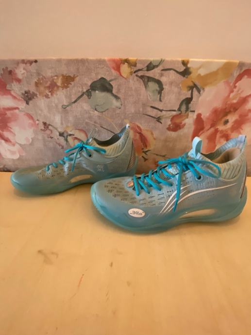Li Ning WOW 808 2 ultra V2 Oxygen