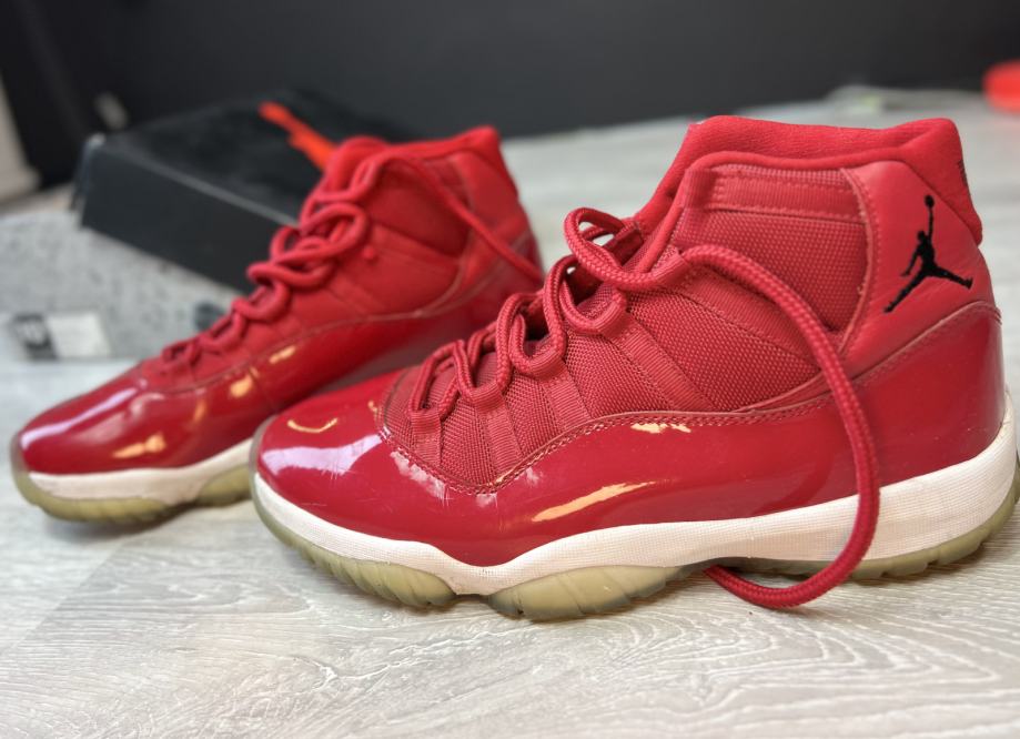 Prodam: Nike Air Jordan 11 Retro GS Win Like 96