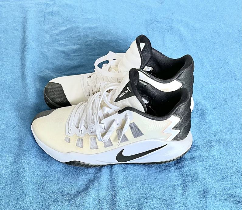 Superge Nike št. 43 košarka