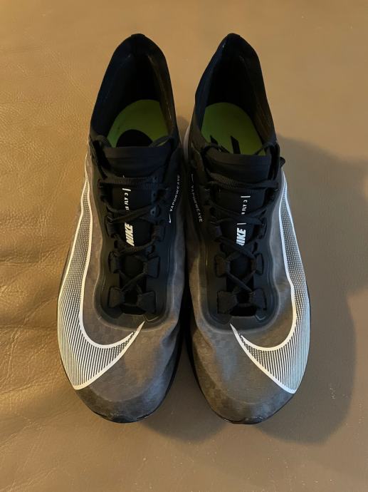 Nike ZOOM FLY 3