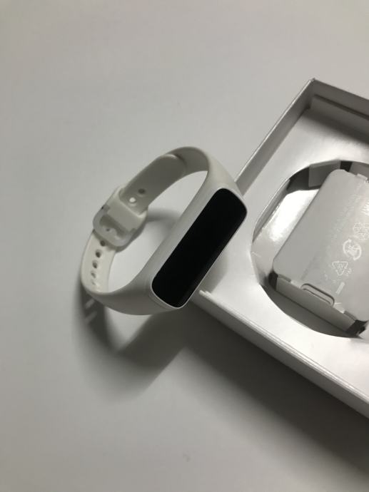 Samsung Fit-e SM-R375 White/bela