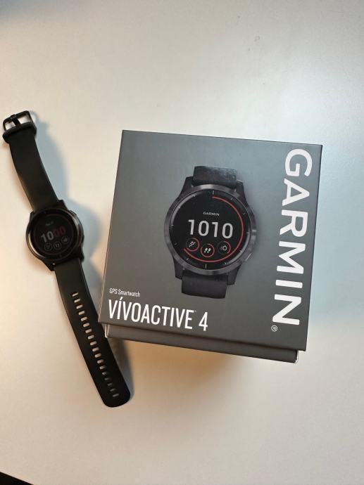 Športna pametna ura Garmin Vivoactive 4 Črna
