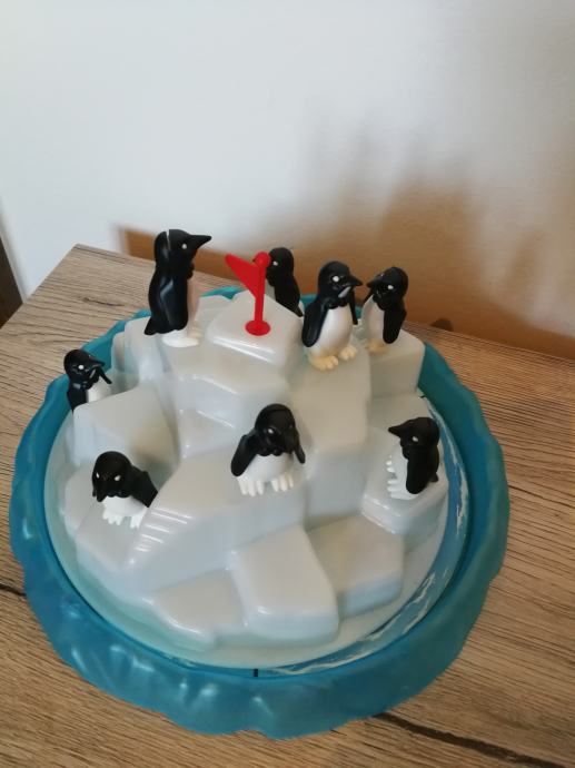 Plitsch platsch pinguin-igra PINGVINI