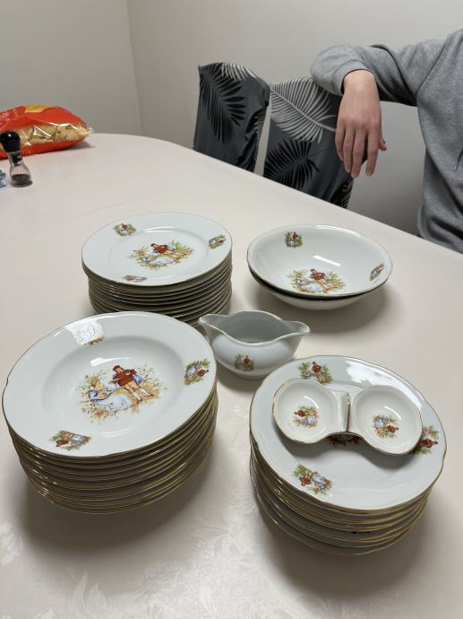 40 delni set porcelan titov veles jugoslavia