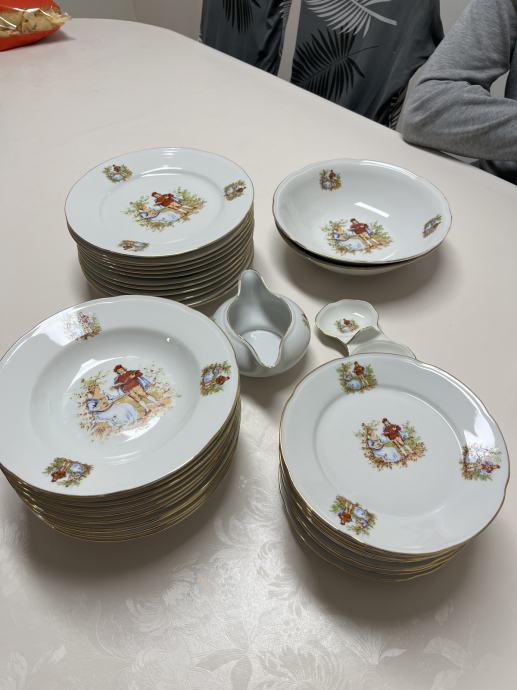 40 delni set porcelan titov veles jugoslavia