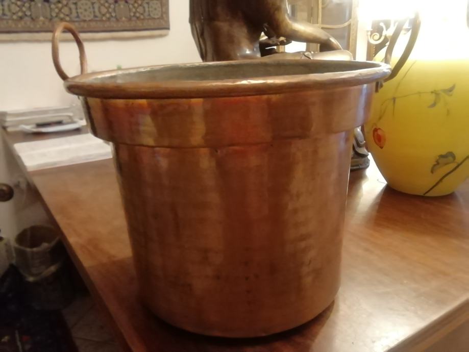 BAKRENA POSODA