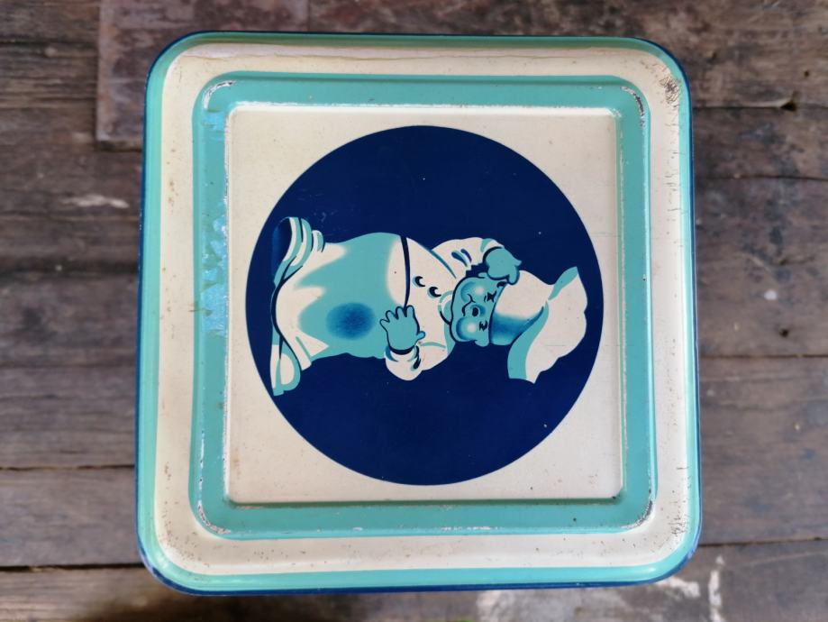 Retro vintage embalaža škatla kuharček velika