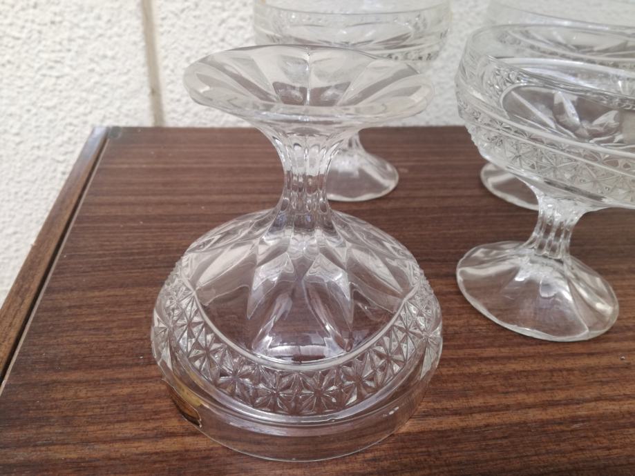 Vintage desertne čaše Zaječar