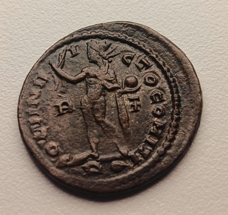 Rimski kovanec follis - Konstantin I. Veliki (SOLI INVICTO COMITI)