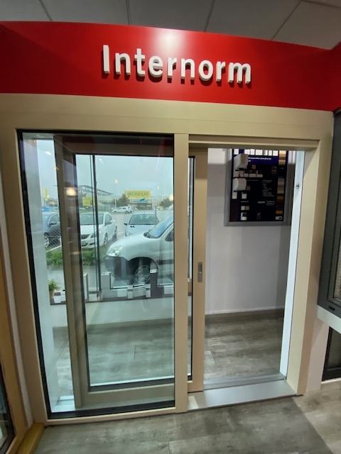Internorm PVC/ALU dvižno-drsna stena