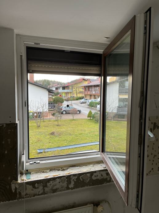PVC okno MIK, komarnik, roleta ,85x113