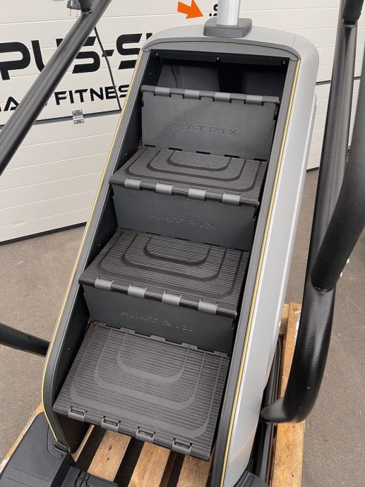 Matrix tekoče stopnice C5X ClimbMill