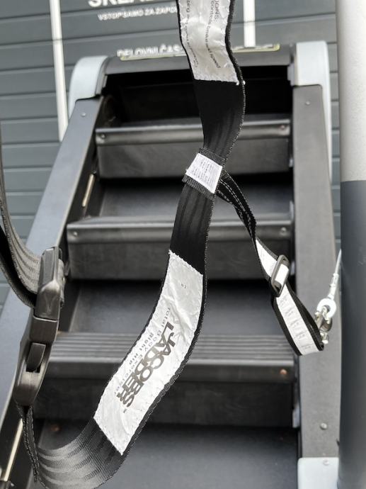 TEKOČE STOPNICE JACOBS LADDER STAIRWAY