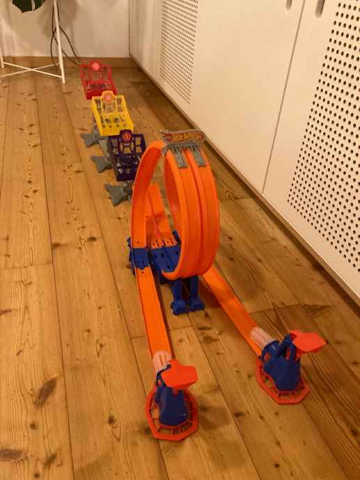 Hot wheels super score speedway