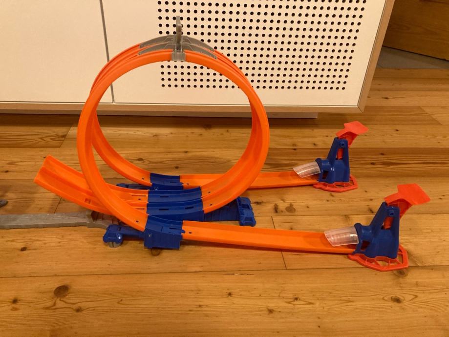 Hot wheels super score speedway