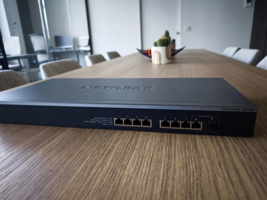 NETGEAR XS708E 8-Port 10-Gigabit Ethernet Smart Managed Plus Switch 1