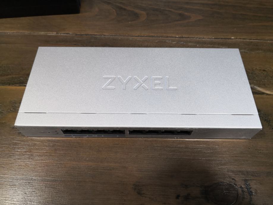ZyXEL GS1200-8HP, 8 Port Gigabit PoE+ webmanaged Stikalo 4x Poe