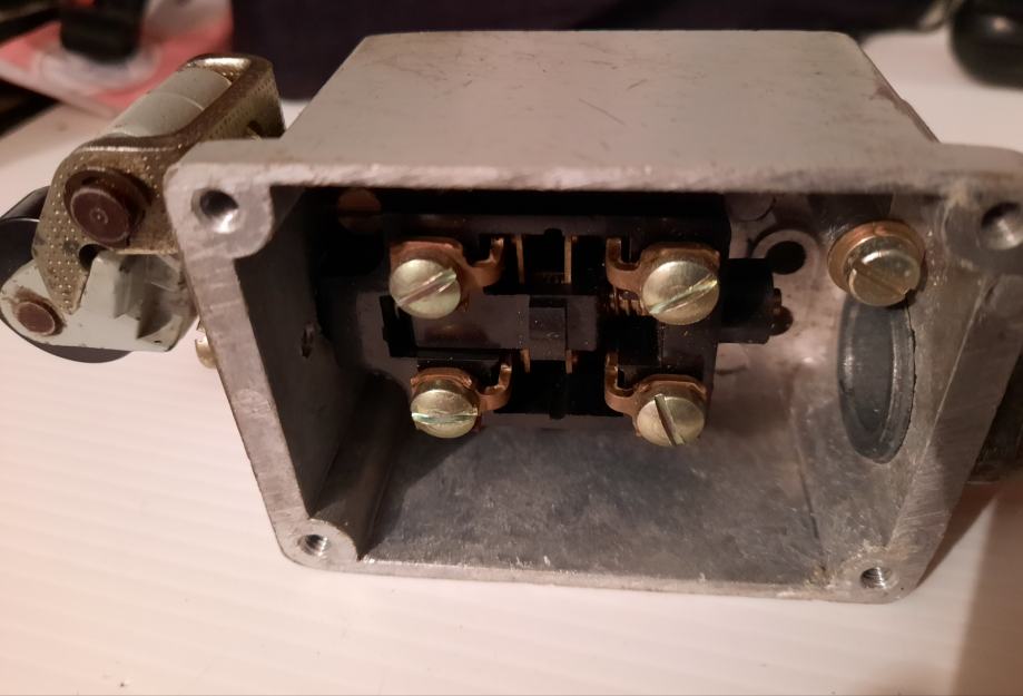 KONČNO STIKALO ISKRA TPD 3120 500V 10A
