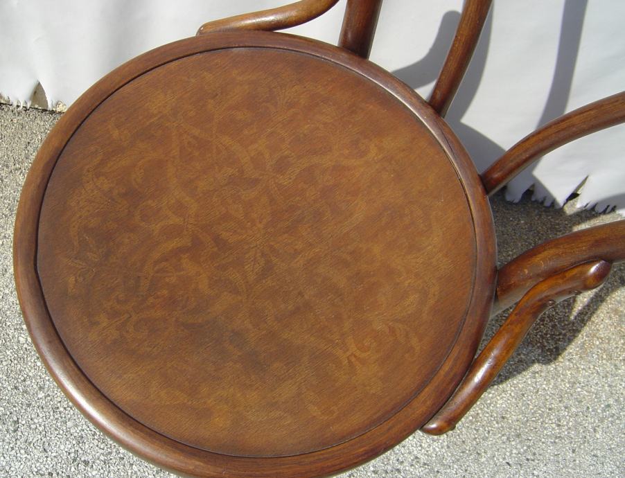 OBNOVLJEN STARINSKI STOL THONET STIL, TRDEN MASIVEN BUKOV RETRO STOL