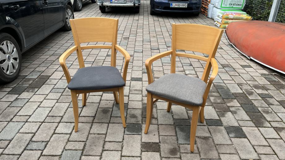 Masivni leseni jedilni stoli