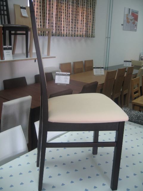 STOL BUKEV MASIVA BARVA- BUKEV- BELA-OREH IN WENGE