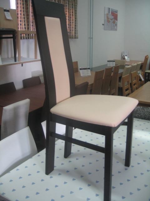 STOL BUKEV MASIVA BARVA- BUKEV- BELA-OREH IN WENGE