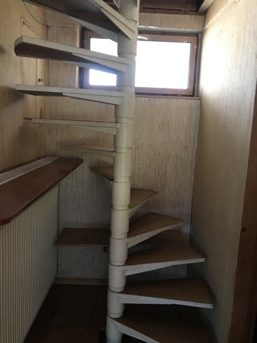 Kovinske okrogle stopnice