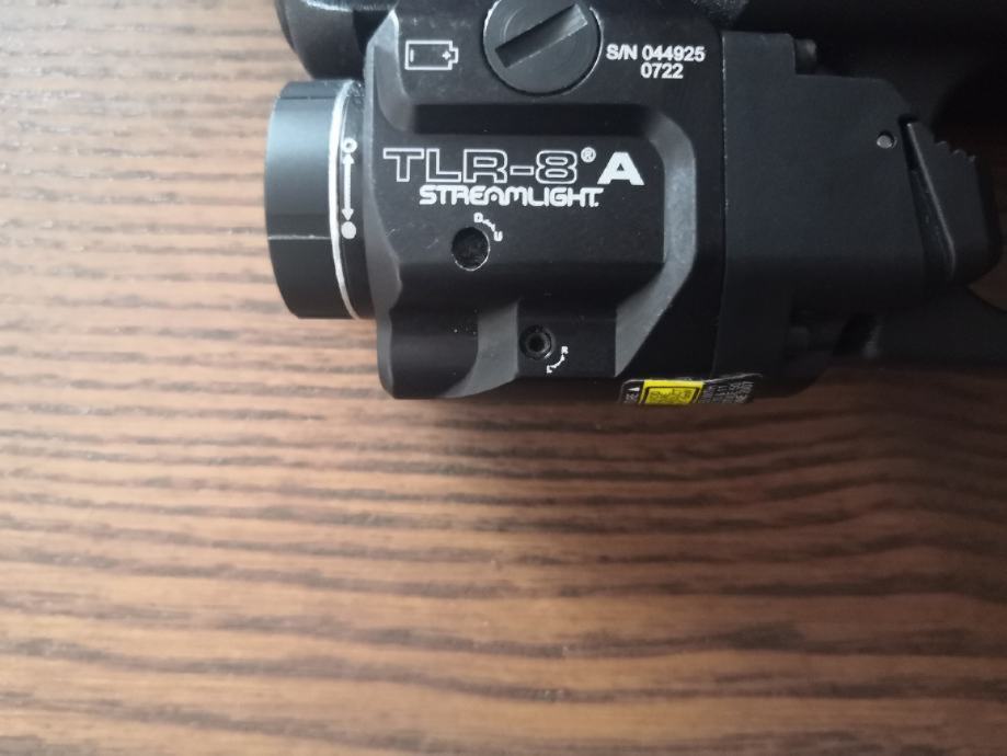 Streamlight tlr8a lučka z rdečim laserjem in sprednjimi stikali