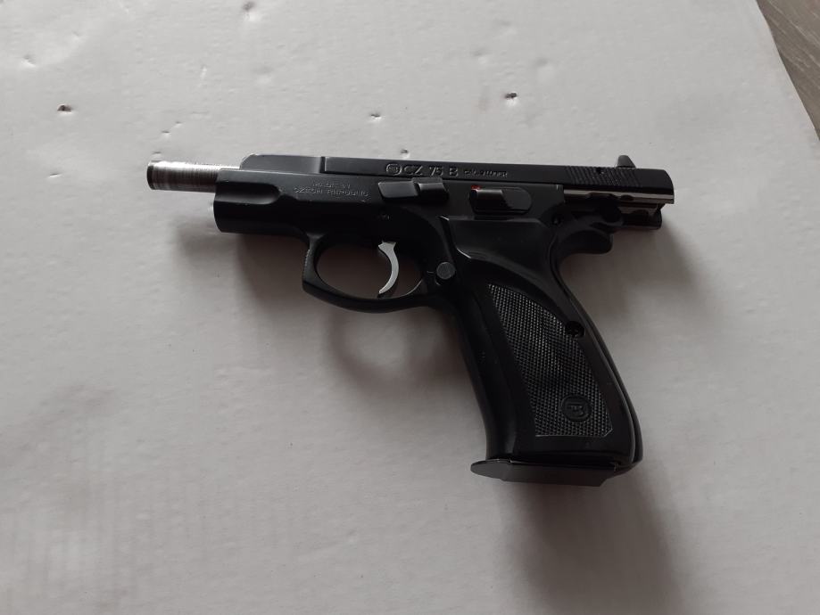Pištola CZ 75B cal. 9x19, Revolver ARMINIUS 22.mag., Bereta 950B 6.35