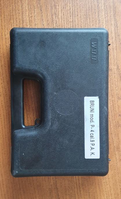 Prodam BRUNI mod. P-4 cal. 9mm P.A.K štartno/plašilno/plašilka pištolo