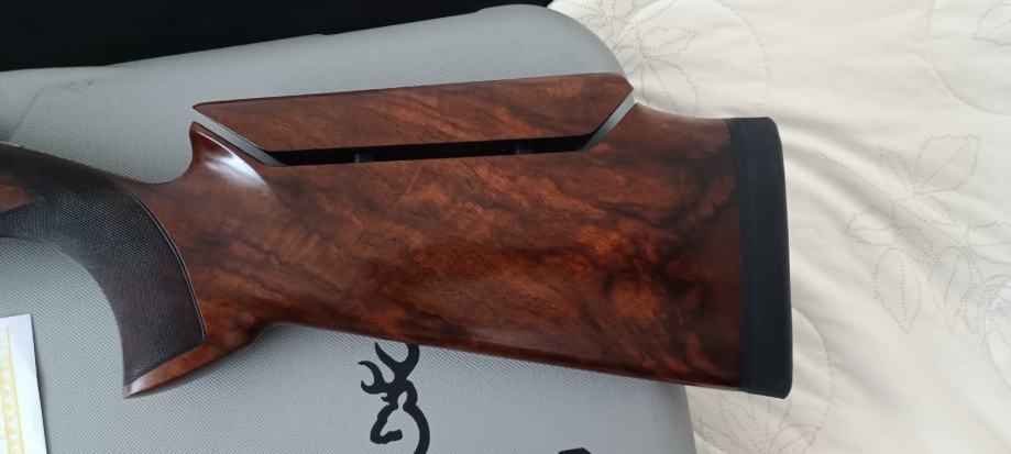 Trap puška, Browning B725 Pro Trap High Rib
