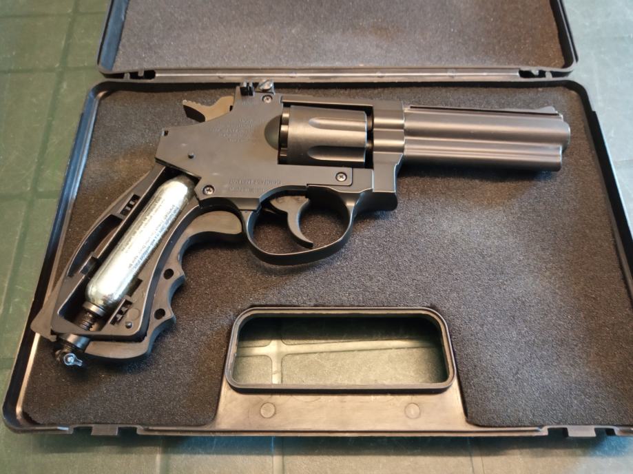 Zračni revolver Gamo R 77 odlično ohranjen