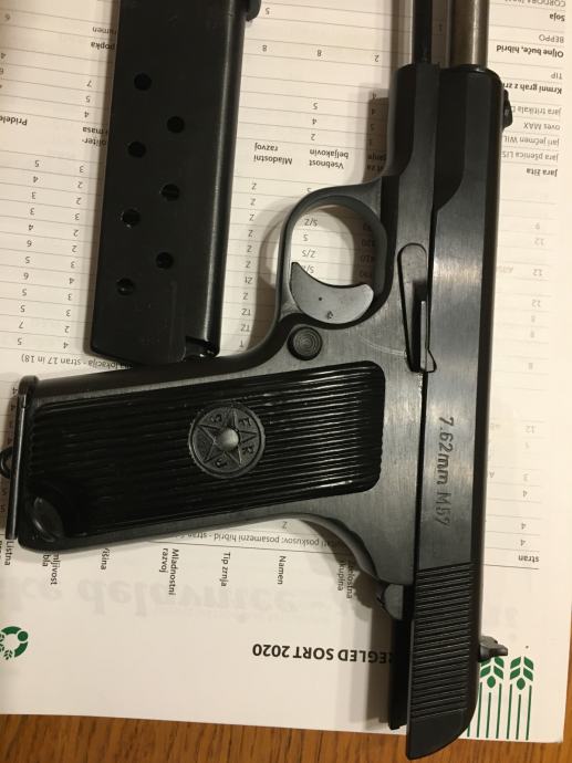 Pištola znamke CZ M57