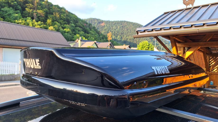 Thule Dynamic 800 - strešmi kovček