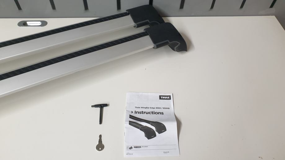 PEUGEOT 3008 5008 THULE strešni nosilci 3017 9596