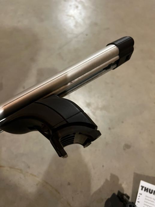 Stresni nosilci Aerobar Thule 861 – dolžina 120 cm za Audi, WV…