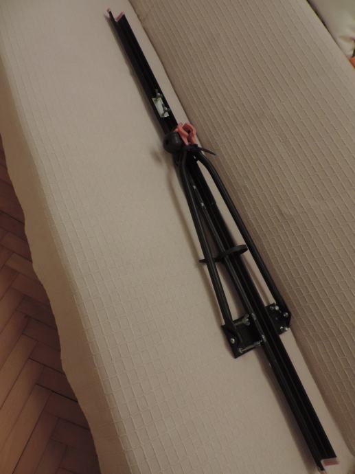 Strešni nosilec kolesa