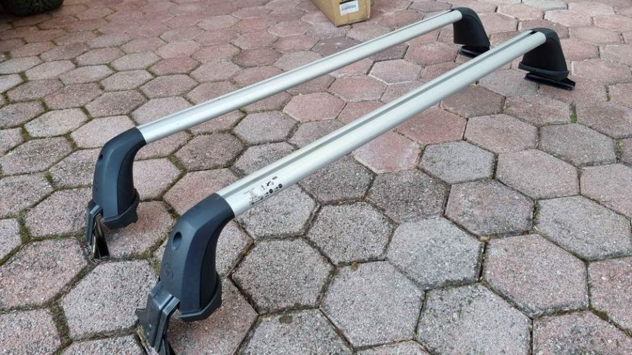Strešni prtljažnik za Toyoya Corolla 2017