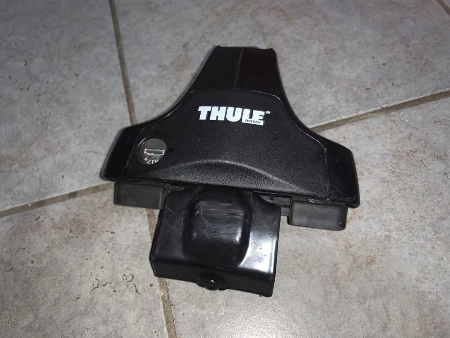 THULE AeroBar strešni nosilci + THULE Rapid System 754 + KIT 1748