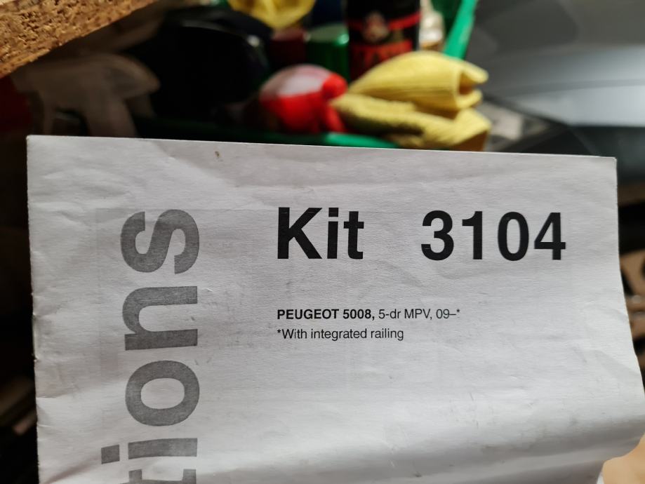 Thule kit 3104 za Peugeot 5008 09-17