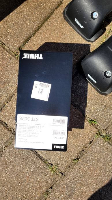 Thule Wingbar Edge 9592 strešni nosilci +Thule 3028 pritrdilni kit BMW