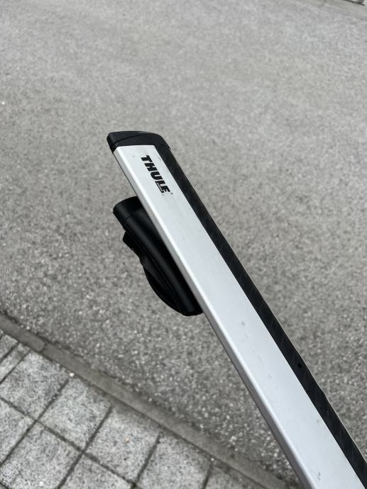 Thule Wingbar Evo 127cm in Thule Rapid 775