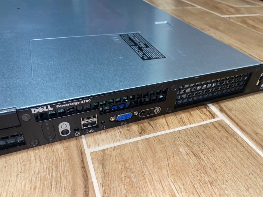 Strežnik Dell PowerEdge R200