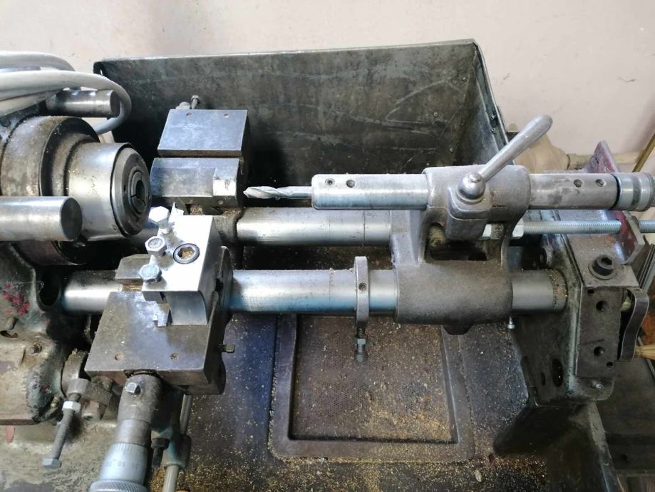 Stružni avtomat Traub A20/A25