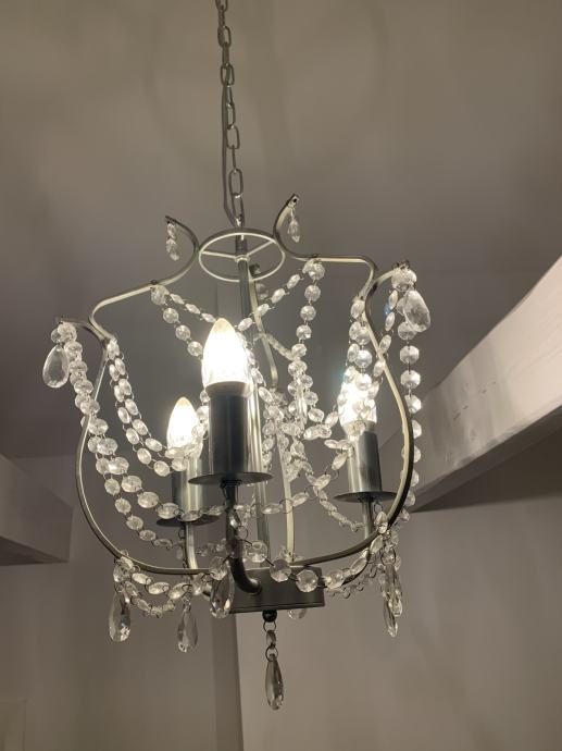 Lestenec Ikea z žarnicami