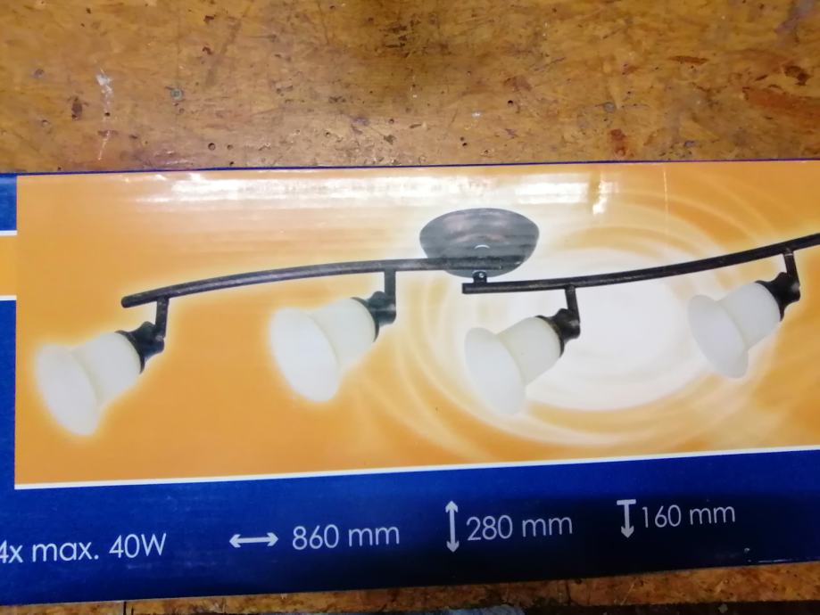 Stropno stilsko svetilo s tremi oz,štirimi lučmi,