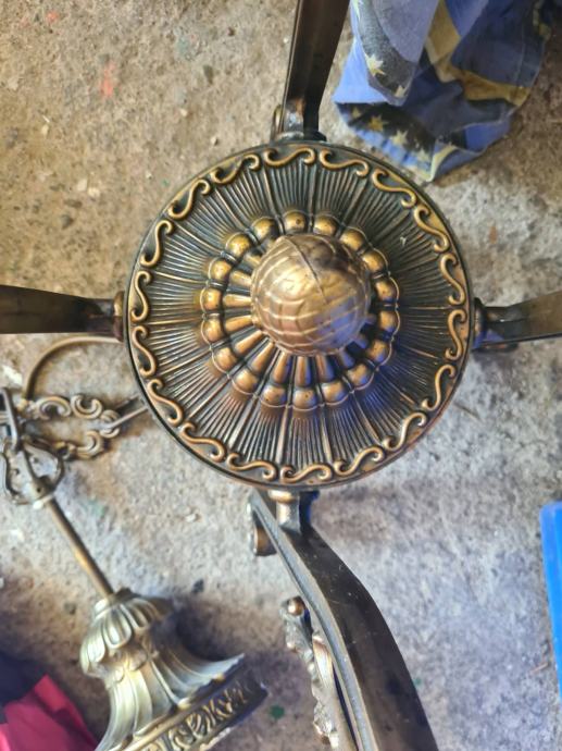 Vintage kovani lestenec