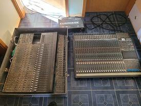 2x behringer mx8000