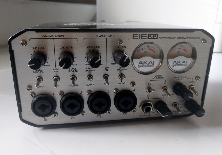 AKAI EIE Pro / USB Zvočna Kartica / USB Aaudio Interface
